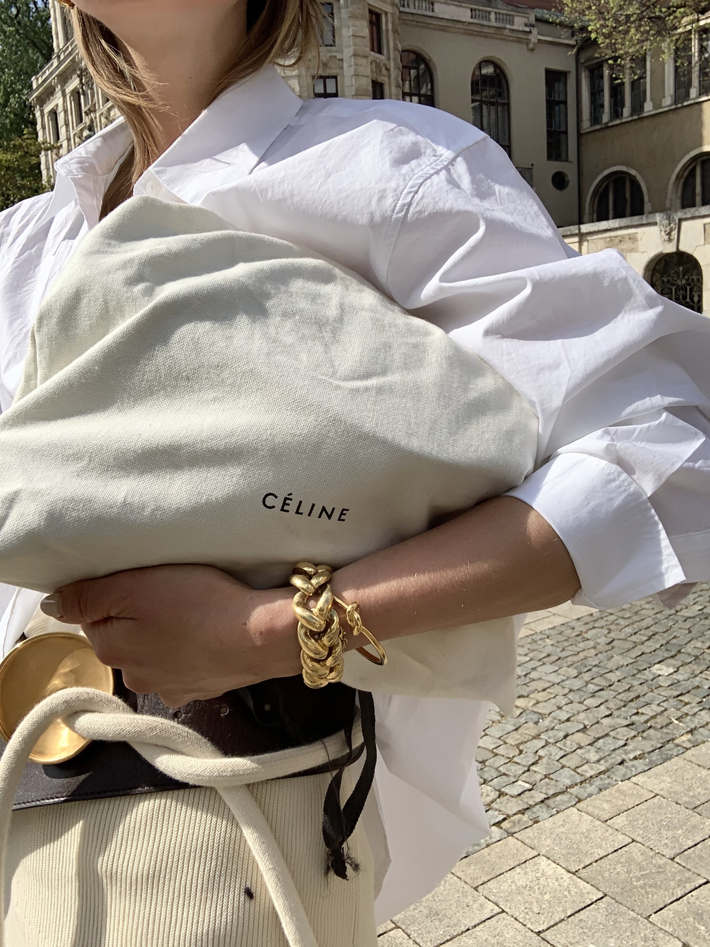 Shades Of Cream - Homecare24